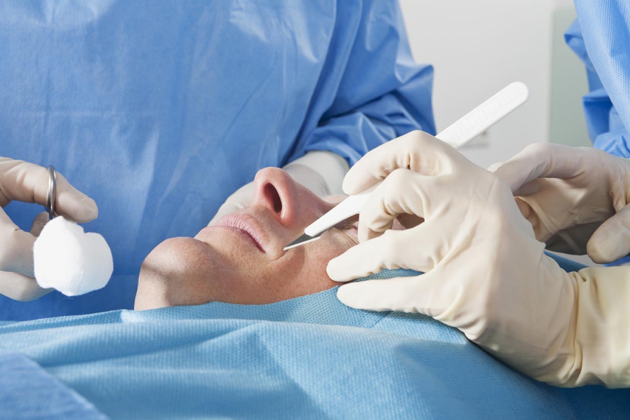 Plastic surgery service for Roscommon area