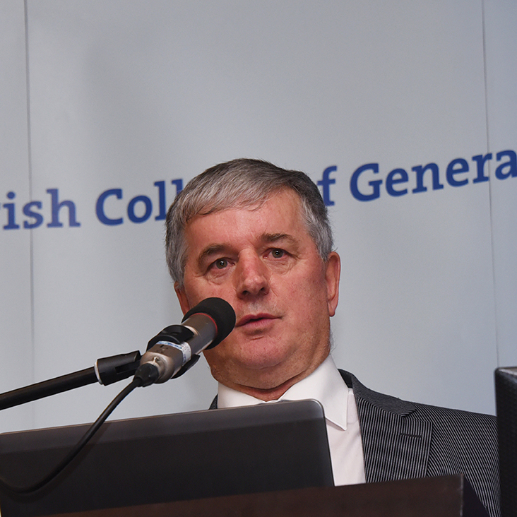 Disillusioned older GPs plan early retirement