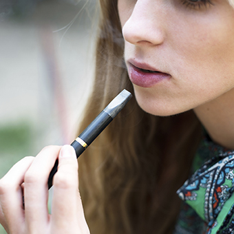 Teens who use e-cigarettes more likely to smoke