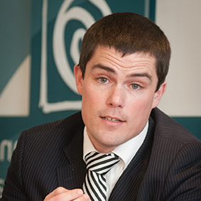 Doctors defaulting on graduate-entry loans