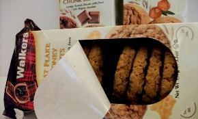 Macfarlane Labels provides Reseal-it concept for Walkers Shortbread