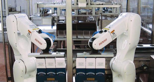 Robots move up the chain | Buyers' Guide - pick and place