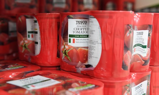 Tesco scraps plastic-wrapped multipacks in bid to cut 350 tonnes of plastic