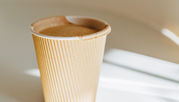 MAX Burgers adopts Pulpac fibre technology coffee lid