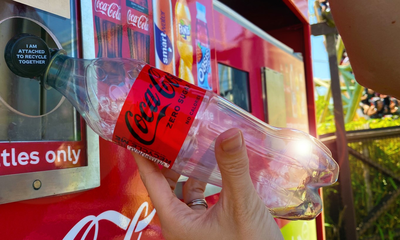 Coca-Cola offers prizes to push bottle returns at entertainment parks