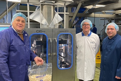 Vale Royal Fresh Foods takes delivery of GIC’s 400th fresh produce machine