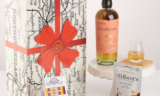 Durham Box collaborates with Northumbrian Gifts for luxury hamper packaging