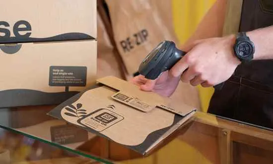 DS Smith, Re-Zip, and Raja Group launch reuse fast track initiative in ...