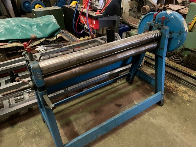 EDWARDS EGS 49X4 geared hand bending rolls. | IEM UK