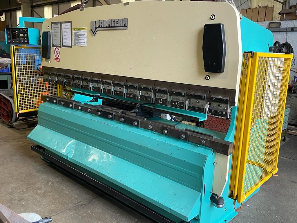 PROMECAM RG103 hydraulic pressbrake. | IEM UK