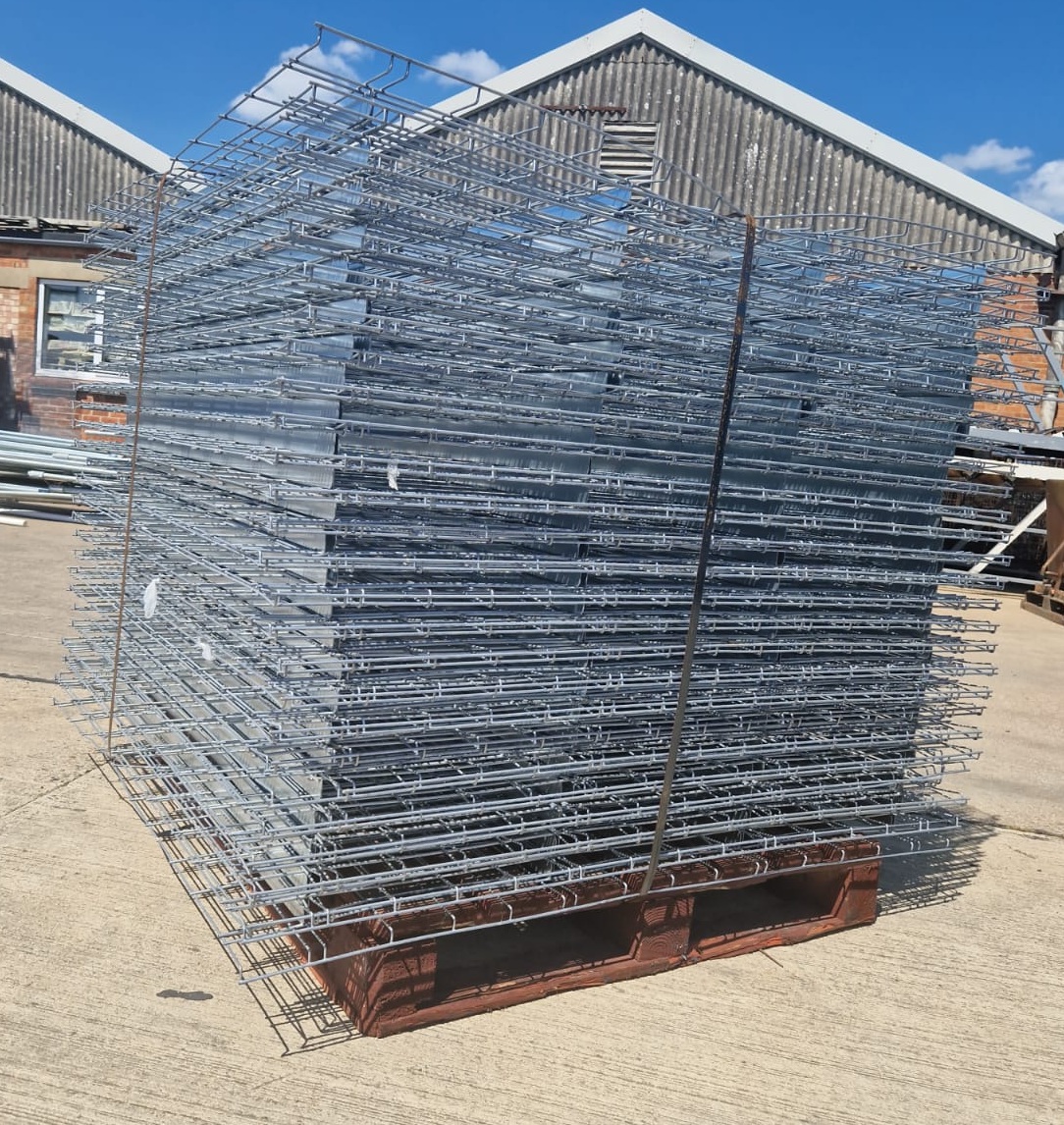 STEEL MESH DECKING SHEETS | IEM UK