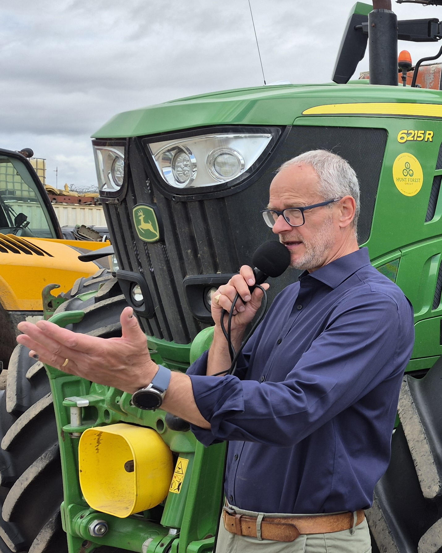 Freelance Auctioneer with 30+ years experience | IEM UK