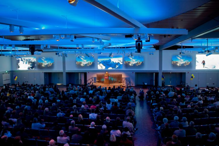 Minnesota State University installs 17-projector 360-degree system for ...