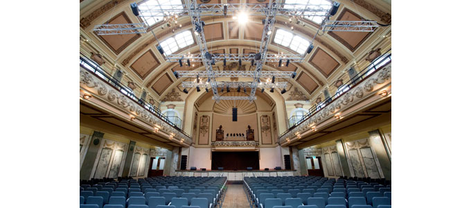 Stage Electric turns town hall into arts venue with 18 Halo-C | AV Magazine