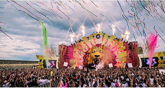 Chauvet brings light to lion's eyes on 'Life in Color' tour | AV Magazine