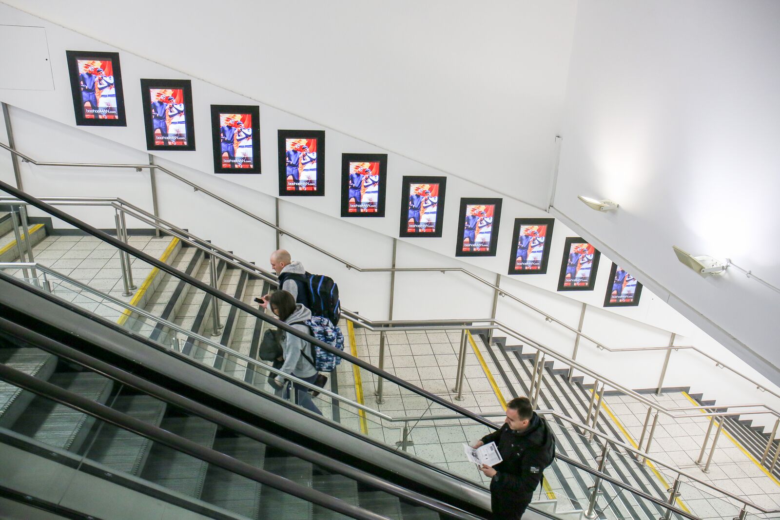 London Luton Airport adds 132 LG digital signage displays | AV Magazine