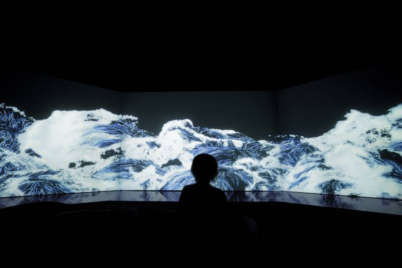 Art museum opens with 140-projector teamLab show | AV Magazine