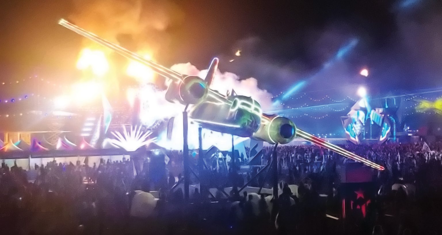 Projection artists turn Tokyo-raid bomber into ghost plane | AV Magazine