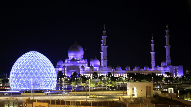 UAE's largest mosque lights exterior of glass domes | AV Magazine
