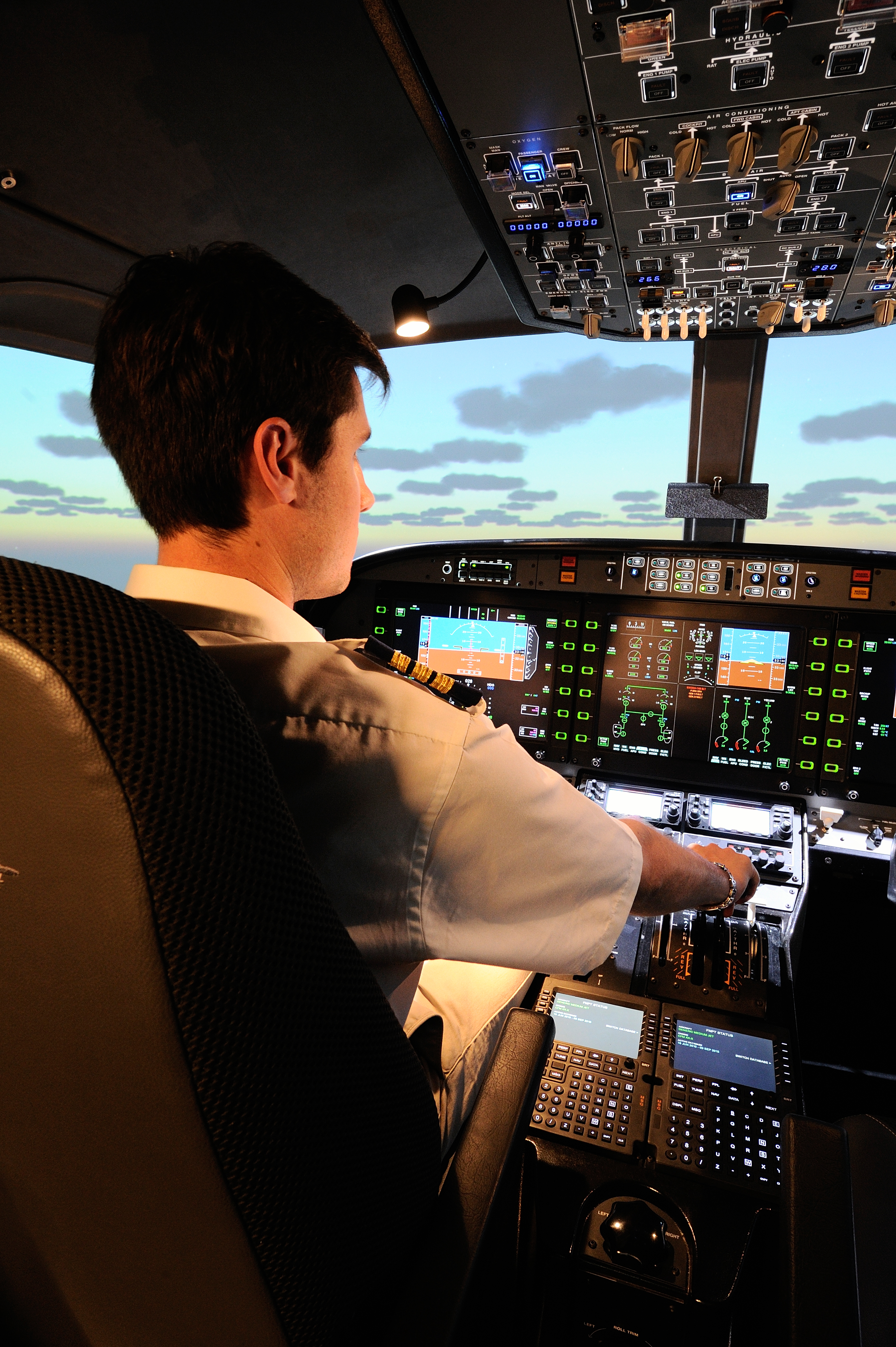 Simulation at the world's biggest pilot school | AV Magazine