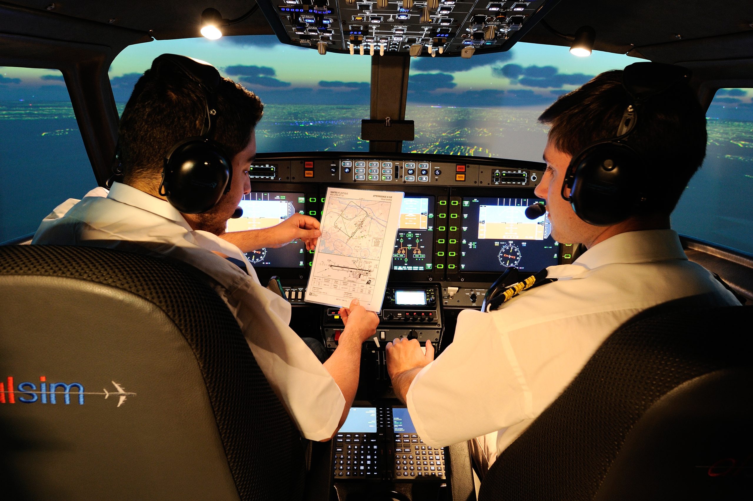 Simulation at the world's biggest pilot school | AV Magazine