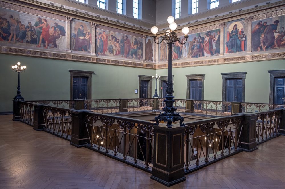 A college sound system with 53 wireless channels | AV Magazine