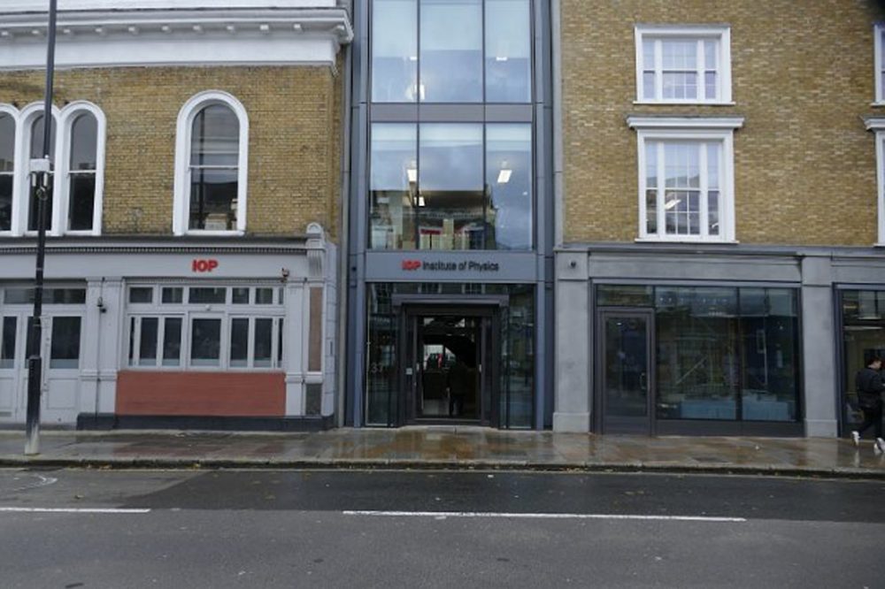 High-end gallery speakers at a high-profile institute | AV Magazine