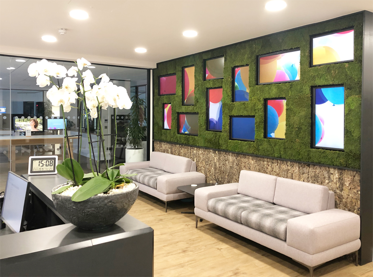Moss joins multi-screen innovation in HQ lobby | AV Magazine