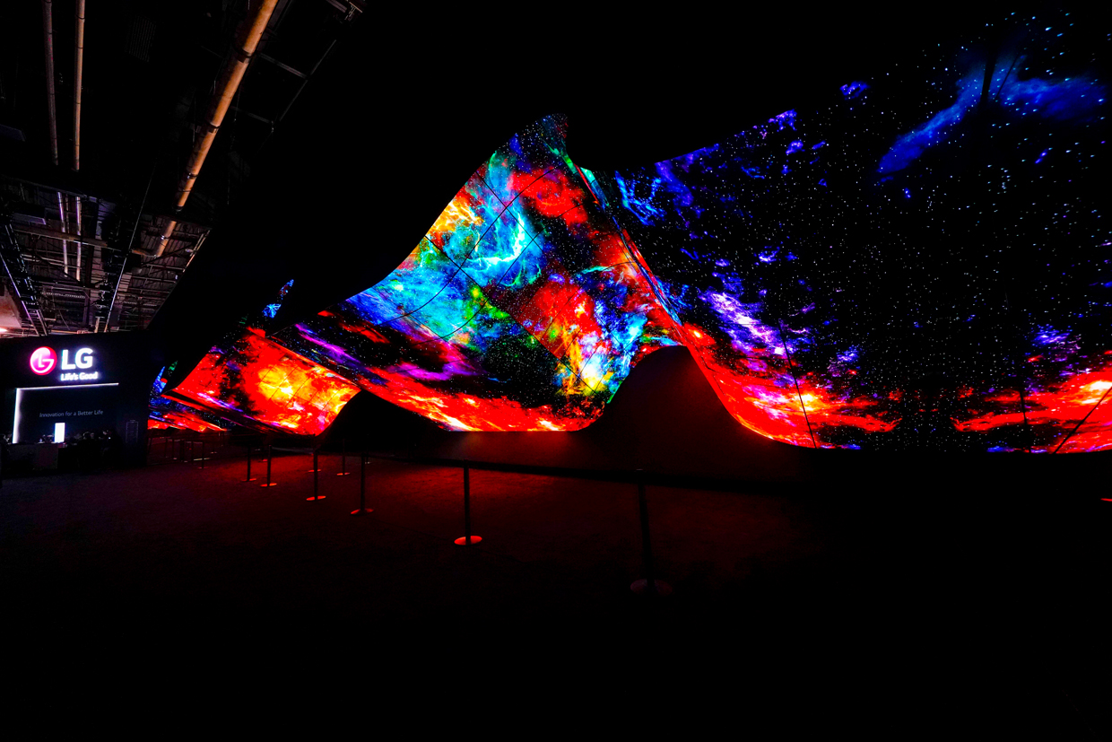 Choreographed rollable LG TVs join OLED Wave | AV Magazine