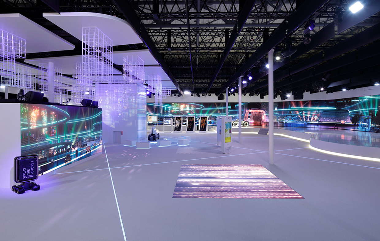 Toyota's 24,768 pixels wide motor show display | AV Magazine