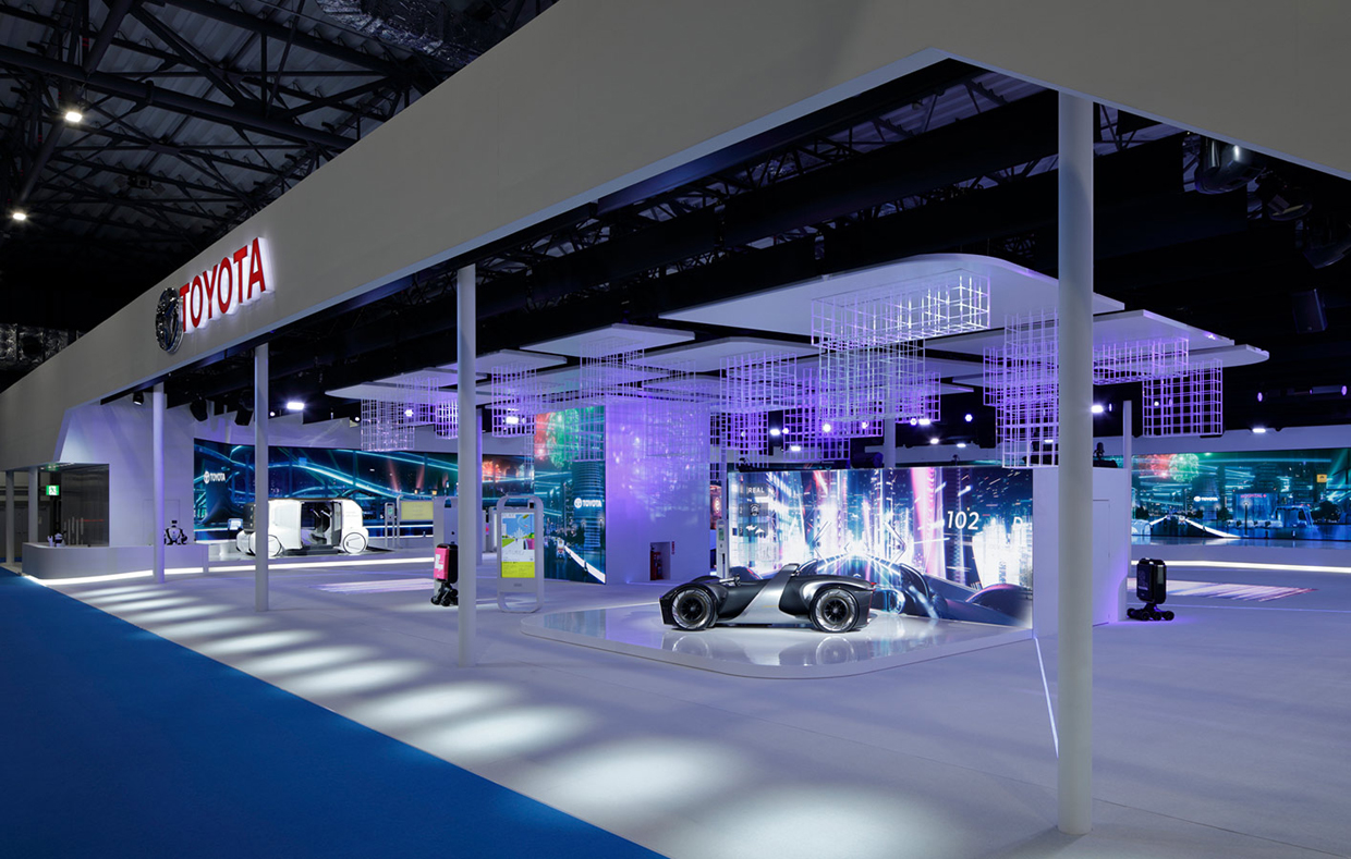 Toyota's 24,768 pixels wide motor show display | AV Magazine