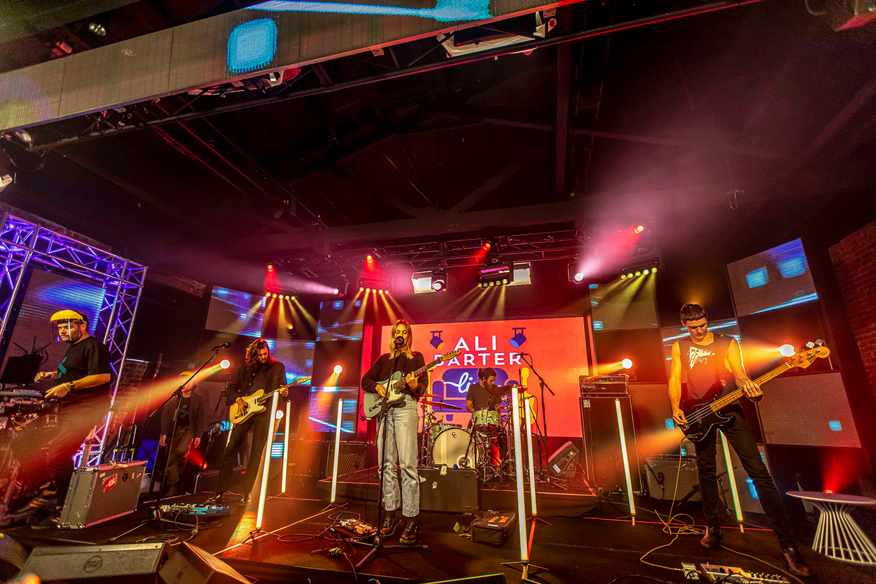 Lighting fixtures mark out social distancing spaces | AV Magazine