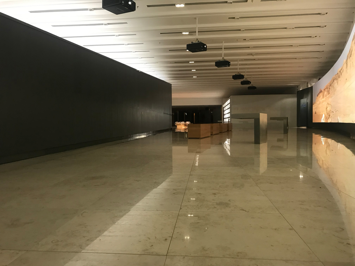 Seeing red in panoramic views at a Kuwait museum | AV Magazine