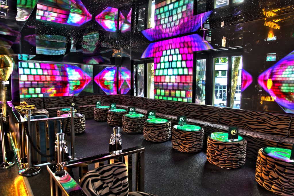 360° LED screens make nightclub 'a special place' | AV Magazine