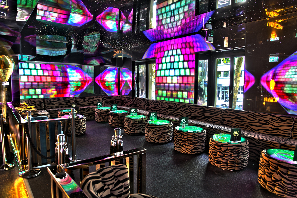 360° LED screens make nightclub 'a special place'