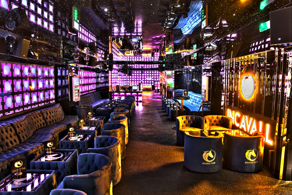 360° LED screens make nightclub 'a special place'