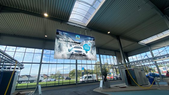 Car wash puts outdoor LED screens to an indoor test | AV Magazine