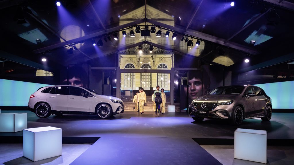 Mercedes-Benz makes 'magical garage' with immersive art | AV Magazine