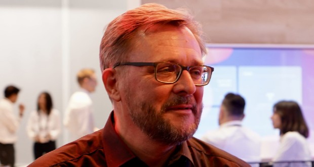 ROE Visual recruits David March to bolster UK operations | AV Magazine