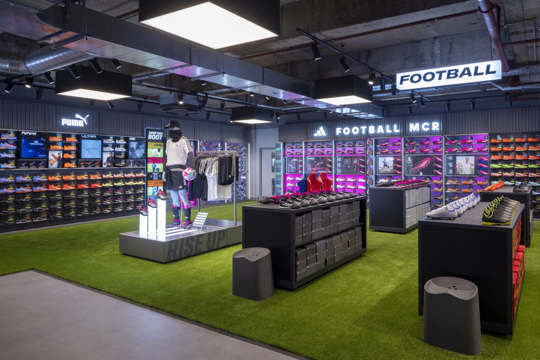Flagship store has 'nearly enough LED to fill a tennis court' | AV Magazine