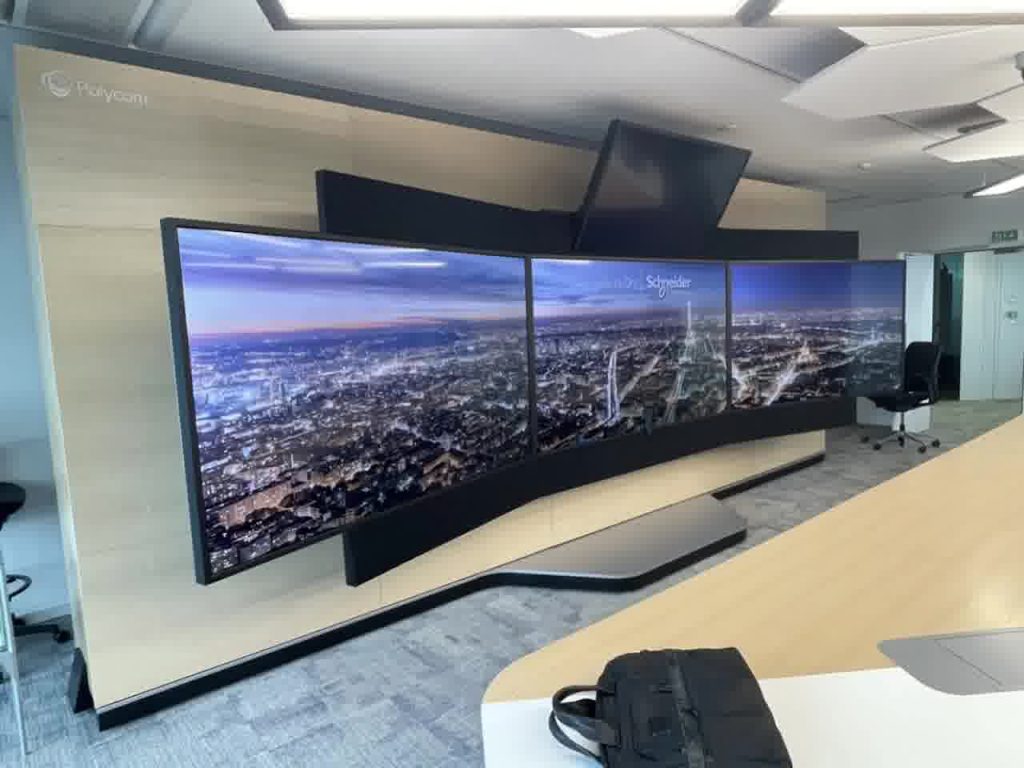 Huge 32:9 AIO LED replaces telepresence in French MTR | AV Magazine