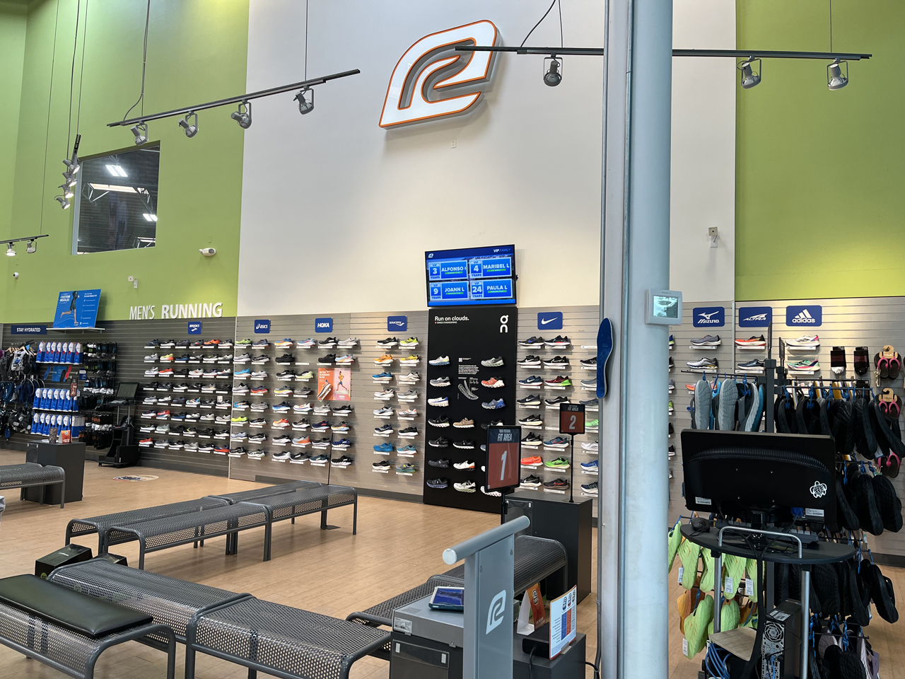 Retailer welcomes VIP customers with personalised videos | AV Magazine