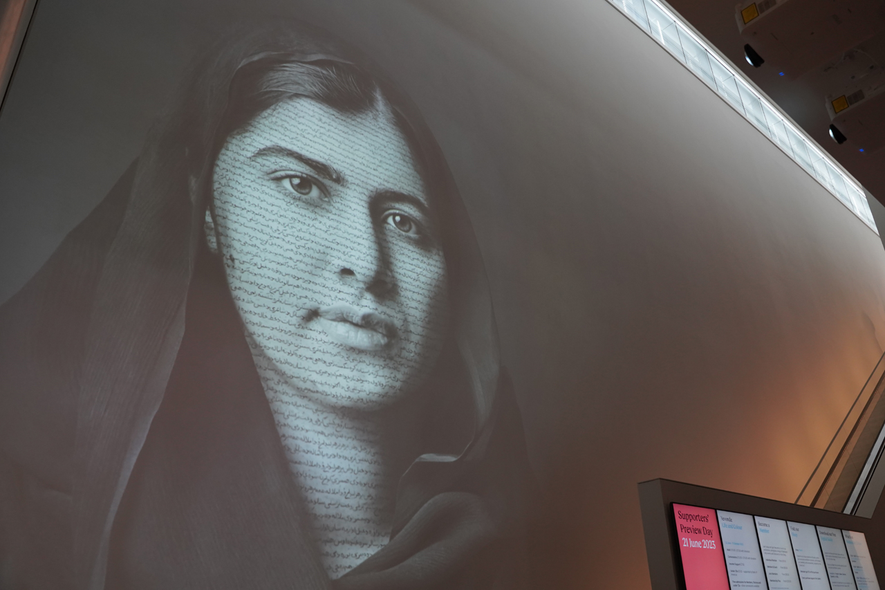 National Portrait Gallery embraces large-scale projection | AV Magazine