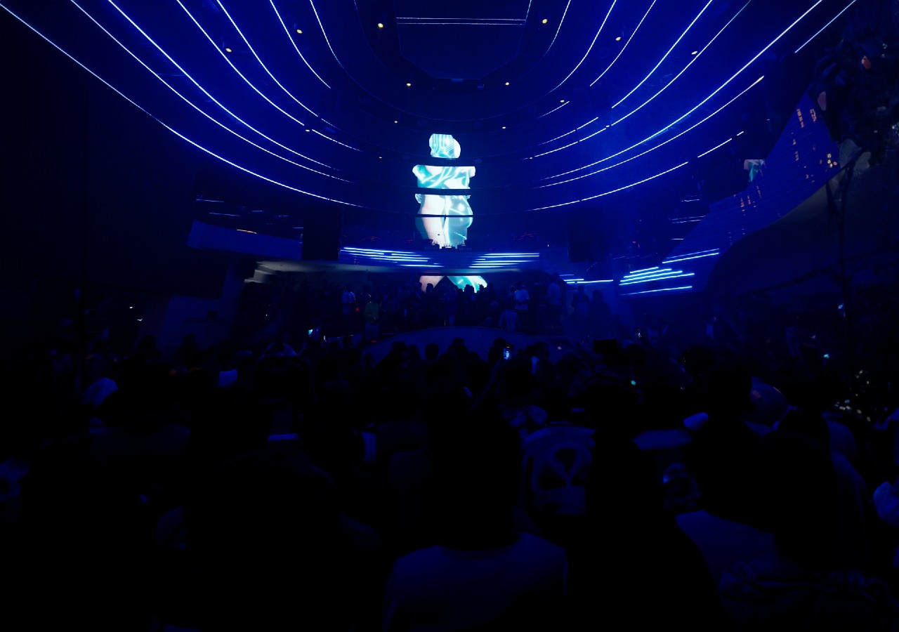 The nightclub with a domed ceiling circled by LED rings | AV Magazine