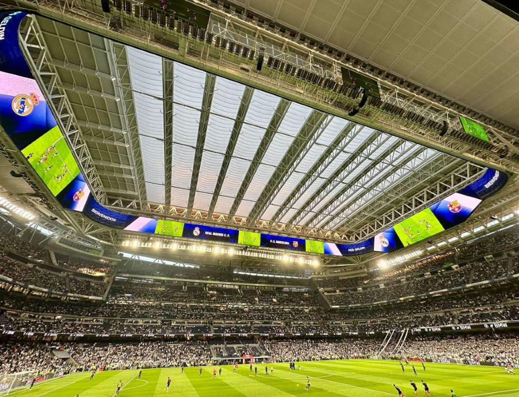Real Madrid's huge LED halo makes debut in El Clásico | AV Magazine