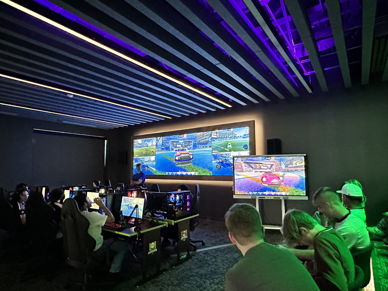 US integrator deploys Sony cameras in esports demo room | AV Magazine