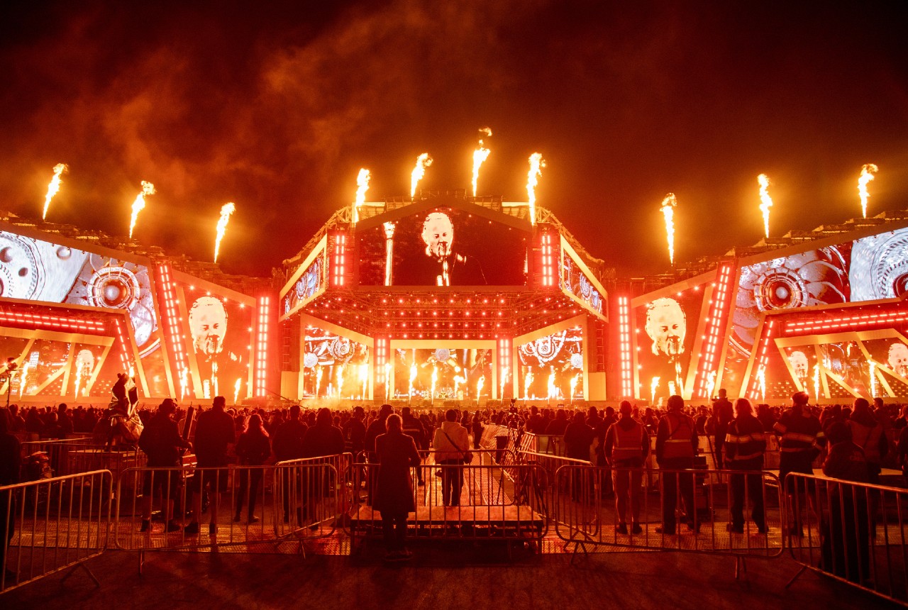 'Big Beast' Saudi stage hosts 189m-wide LED screen | AV Magazine