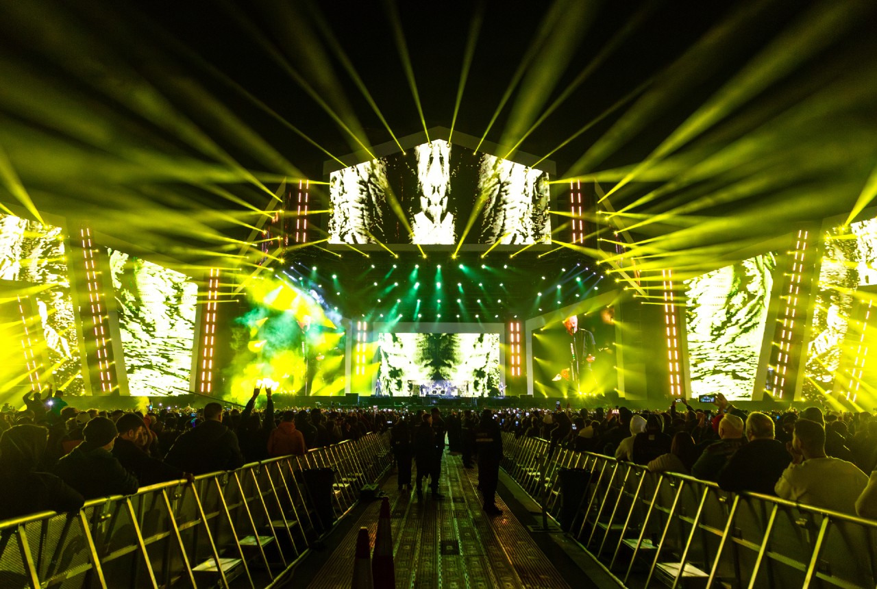 'Big Beast' Saudi stage hosts 189m-wide LED screen | AV Magazine