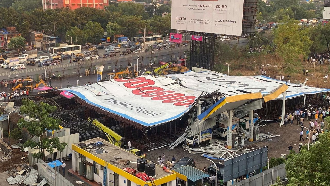 Collapse of billboard kills 'at least 16 people' in Mumbai | AV Magazine