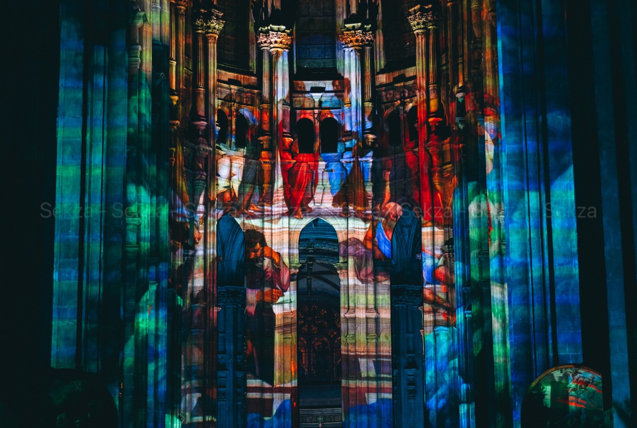 Spectacular projection mapping illuminates Paris church | AV Magazine